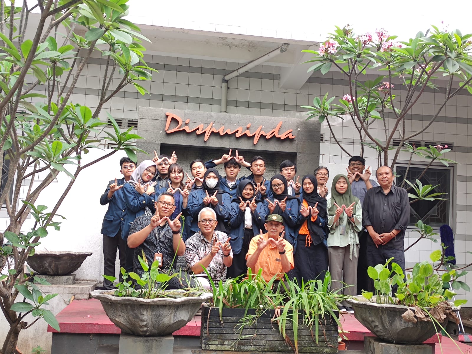 Kegiatan Visitasi dan Monitoring Magang MBKM Program Studi Bahasa ...